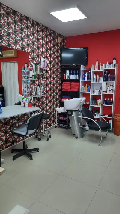 САЛОН ЗА КРАСОТА ВЕНИ Радомир Актуална информация работно време и контакти