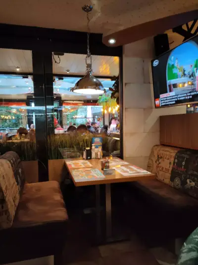 Happy Bar & Grill Lazur - Бургас | Меню, снимки, мнения и телефон за ...