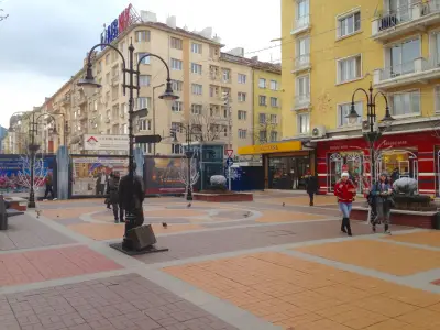 Лев Инс - София | Актуална информация, работно време и контакти