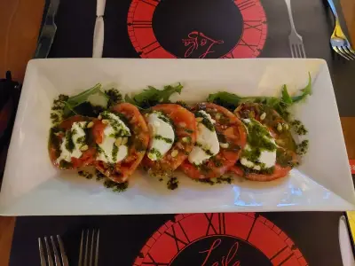 Laila Fish and Grill - Лозенец | Меню, снимки, мнения и телефон за ...