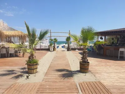 Caribi Beach Bar & Food Pomorie | Меню, снимки, мнения и телефон за ...