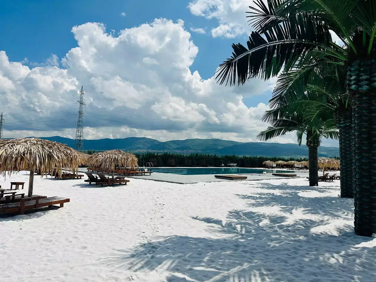 Marble Beach Club | Oink