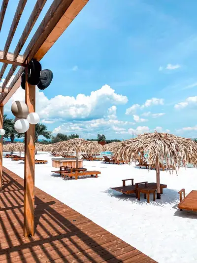 Marble Beach Club | Oink